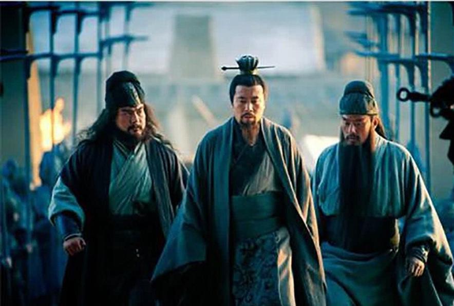 After learning that Guan Yu was killed, Zhuge Liang said 11 words coldly, and Liu Bei listened ...