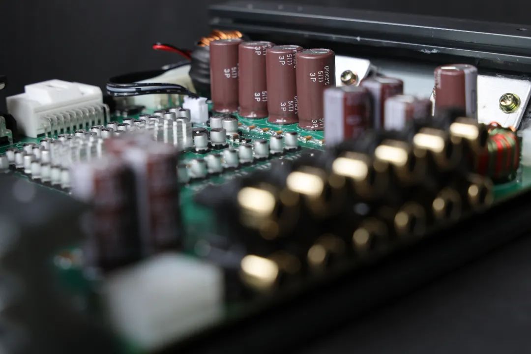 Breaker!Rainbow professional-grade DSP power amplifier emerges from the ...