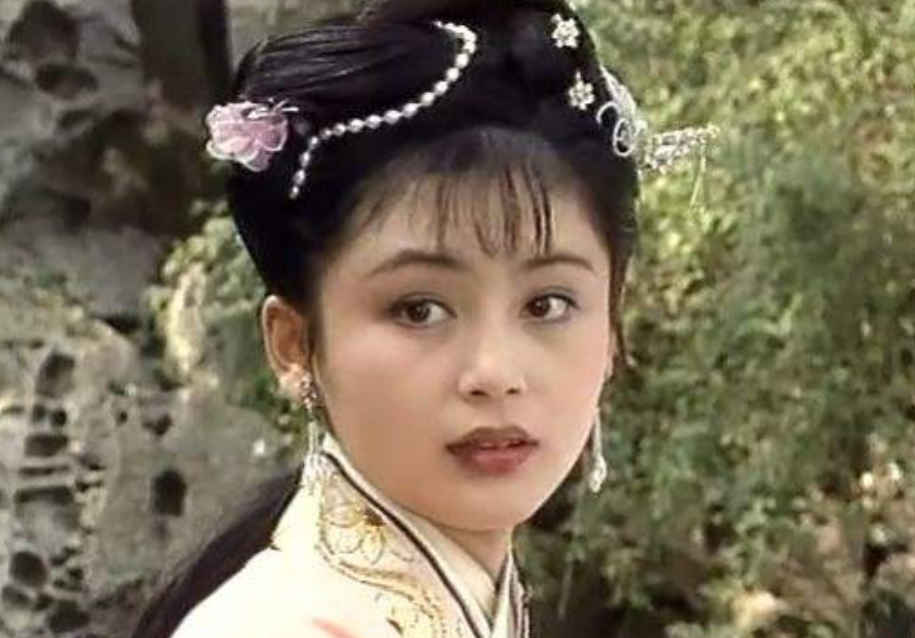 When Chen Hong was young, was the number one beauty in mainland China ...