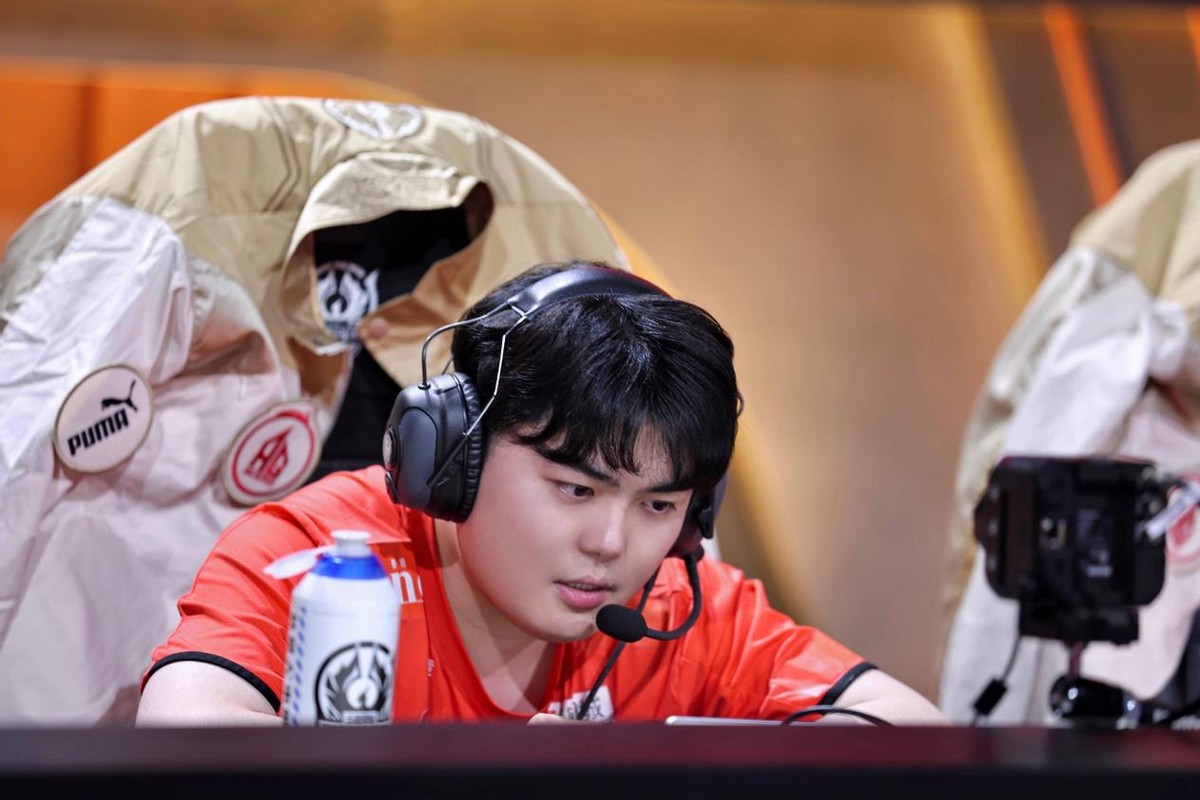 AG super play meeting 3-1TTG, AG scored a key point and reached the top of the A group standings ...