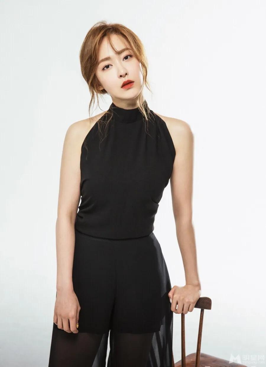 South Korean sexy actress Liu Xiaoying - iNEWS