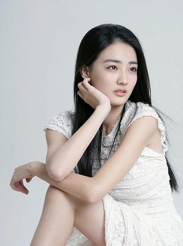 Xu Lu, an innocent beauty, also has a stunning side - iNEWS