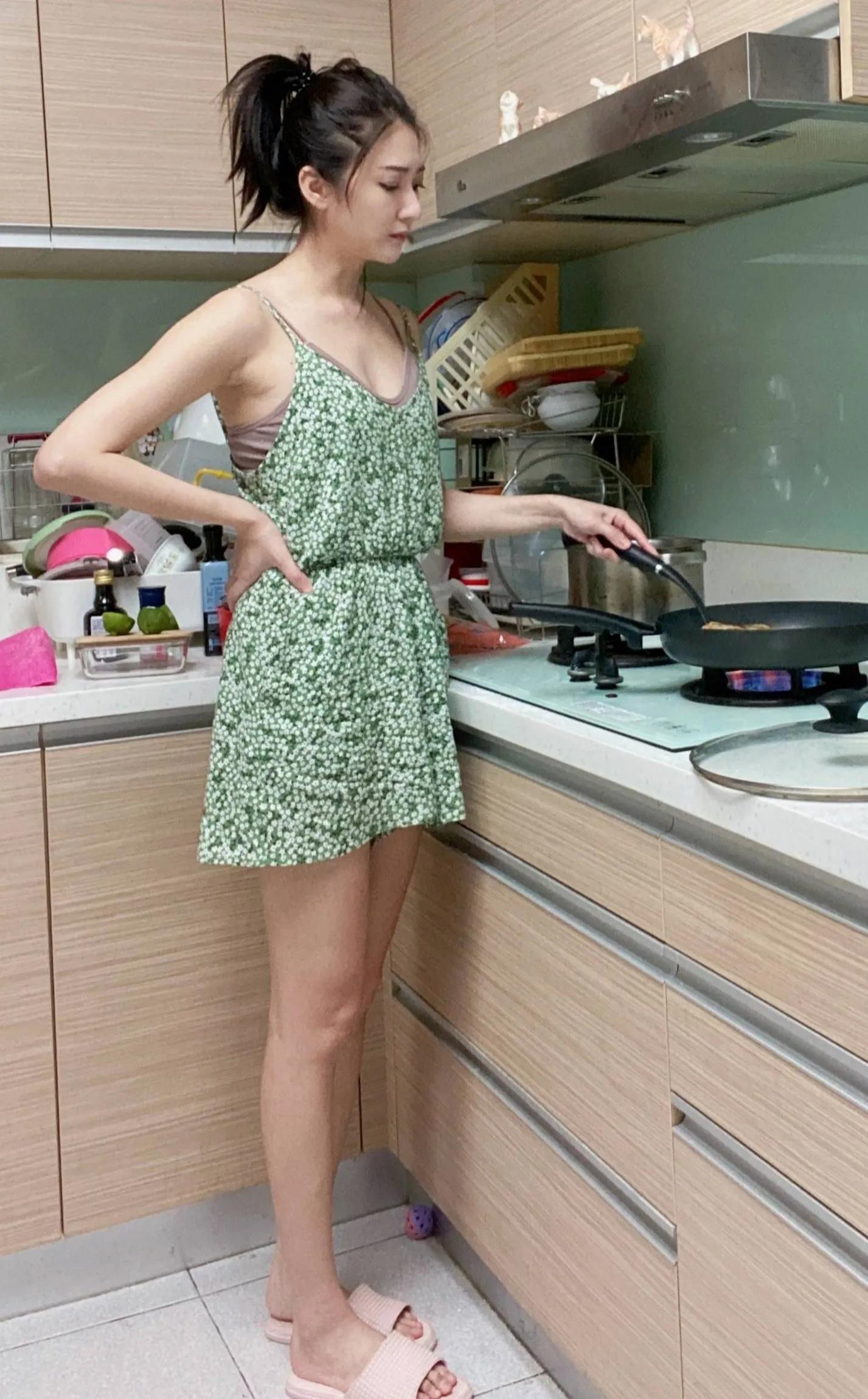 Taiwanese female artist Lin Yixin - iNEWS