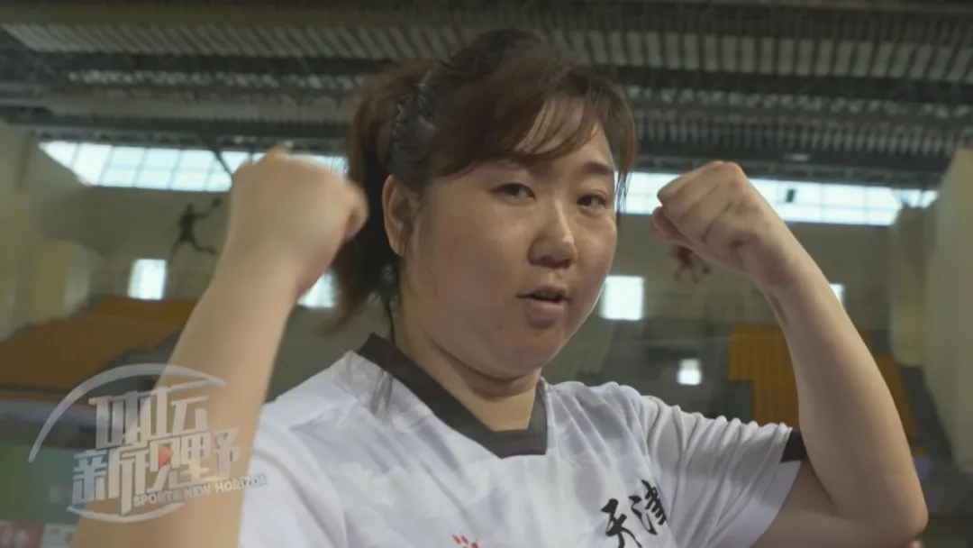 See Zhang Na again!The "phoenix" of the altar, the greenery is famous ...