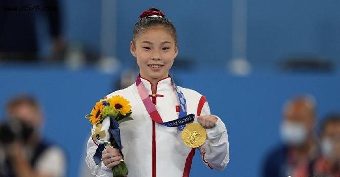 Deng Lun asked Guan Chenchen for an autographed photo, and saw Guan ...