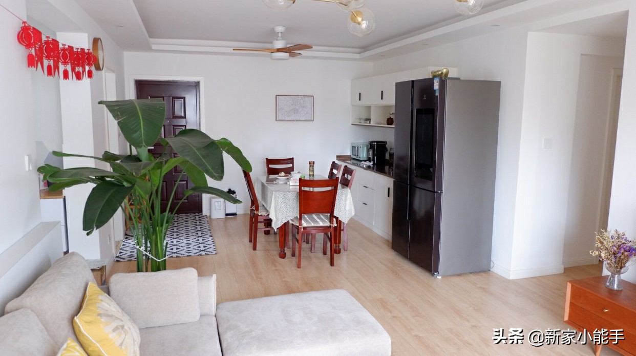 100m2 four rooms, designed, wall shaving, not easy to obey, the same ...