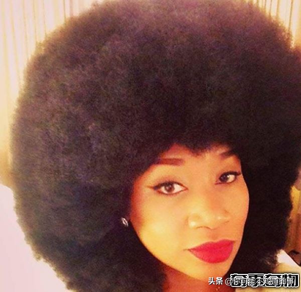 The 10 weirdest women in the world Natasha Verushka can swallow 14 ...