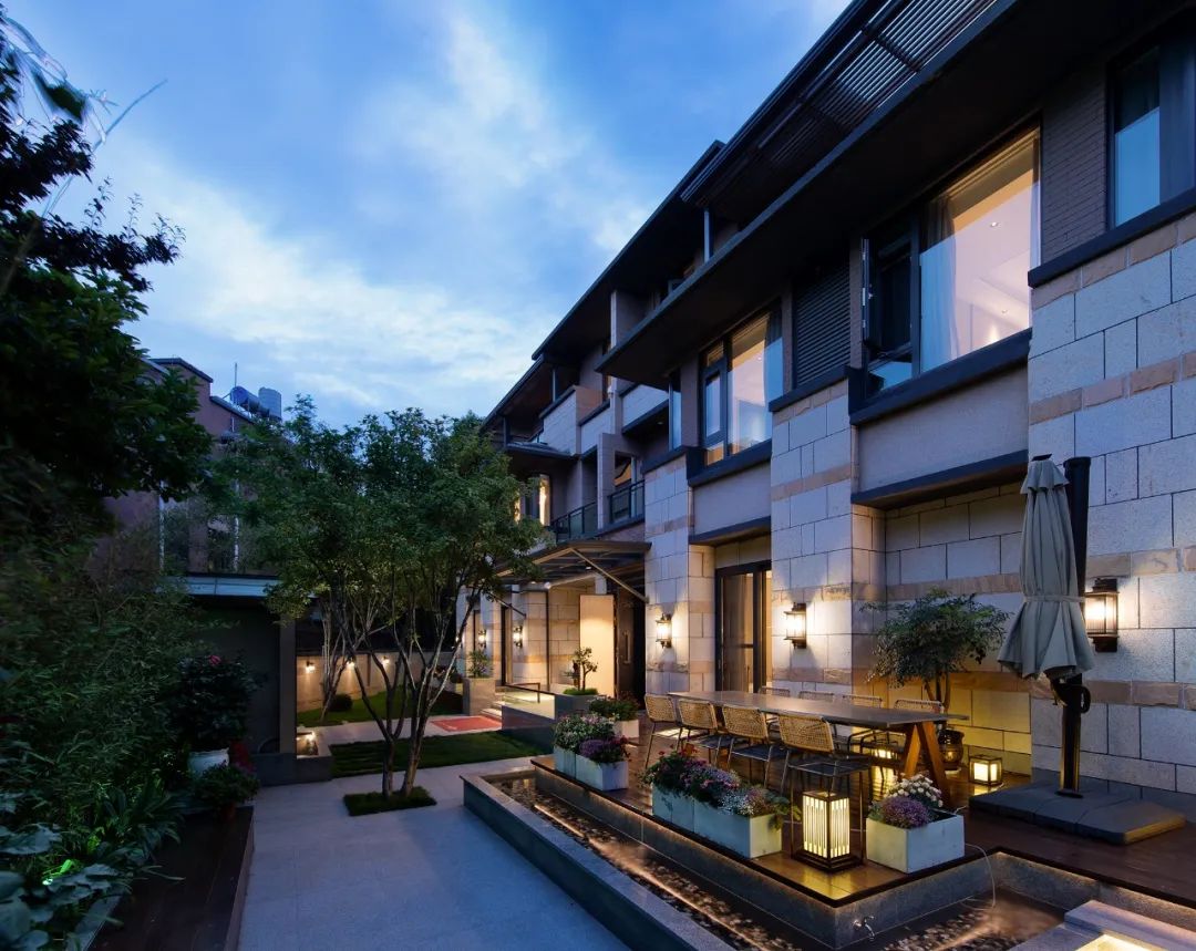 Vanke Baisha Runyuan Mansion: Contemporary Mansion with Artistic ...