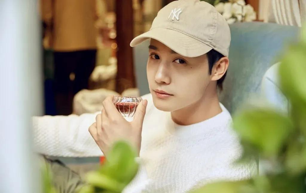 Little gossip, Huang Jingyu, Gong Jun, Zheng Yecheng, Luo Yizhou - iNEWS