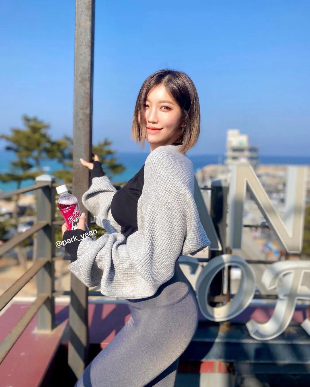 Korean fitness model park_yean, with waves in the eyes of Maimai ...