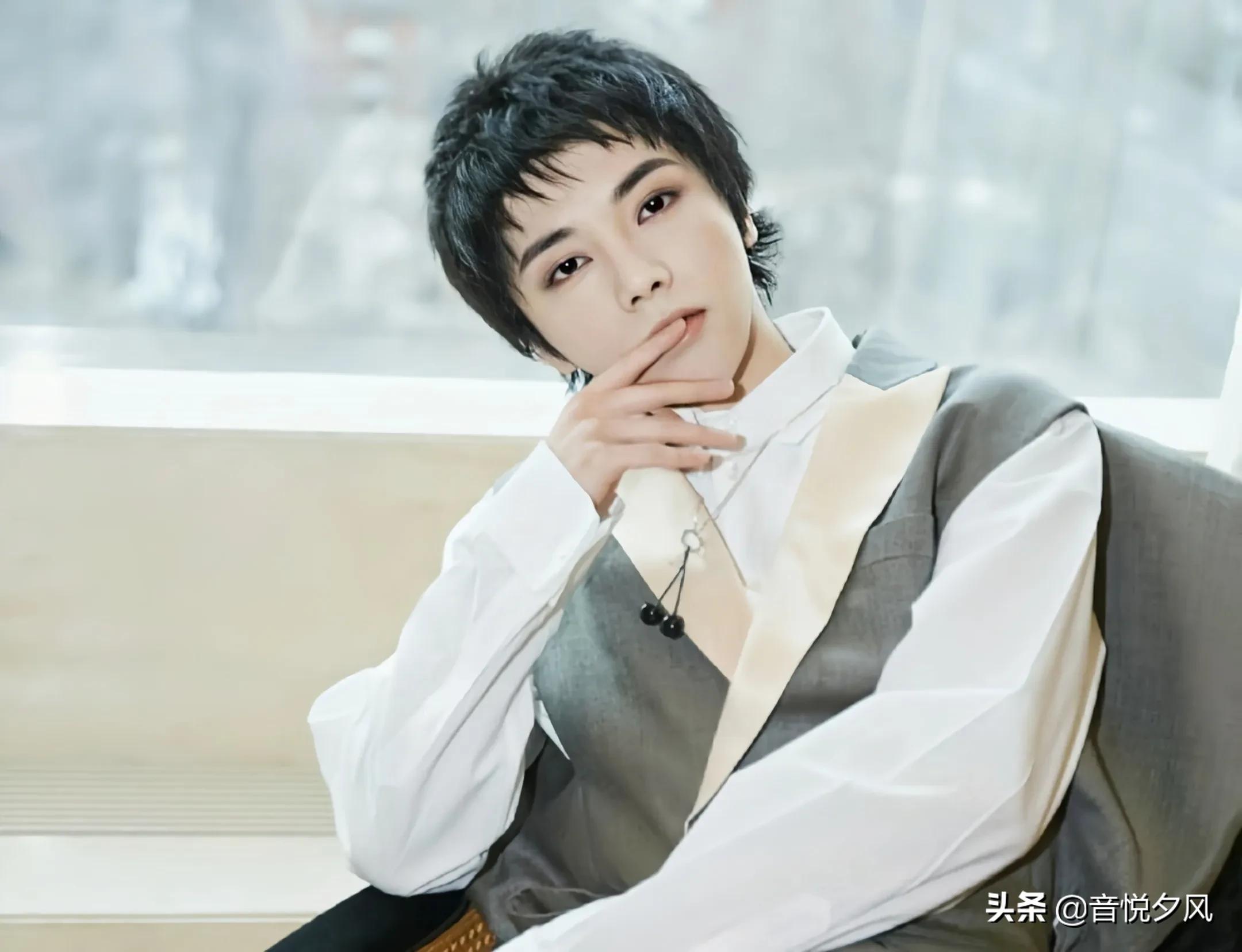 Hua Chenyu's song failed to become an art, and the main reason is that ...