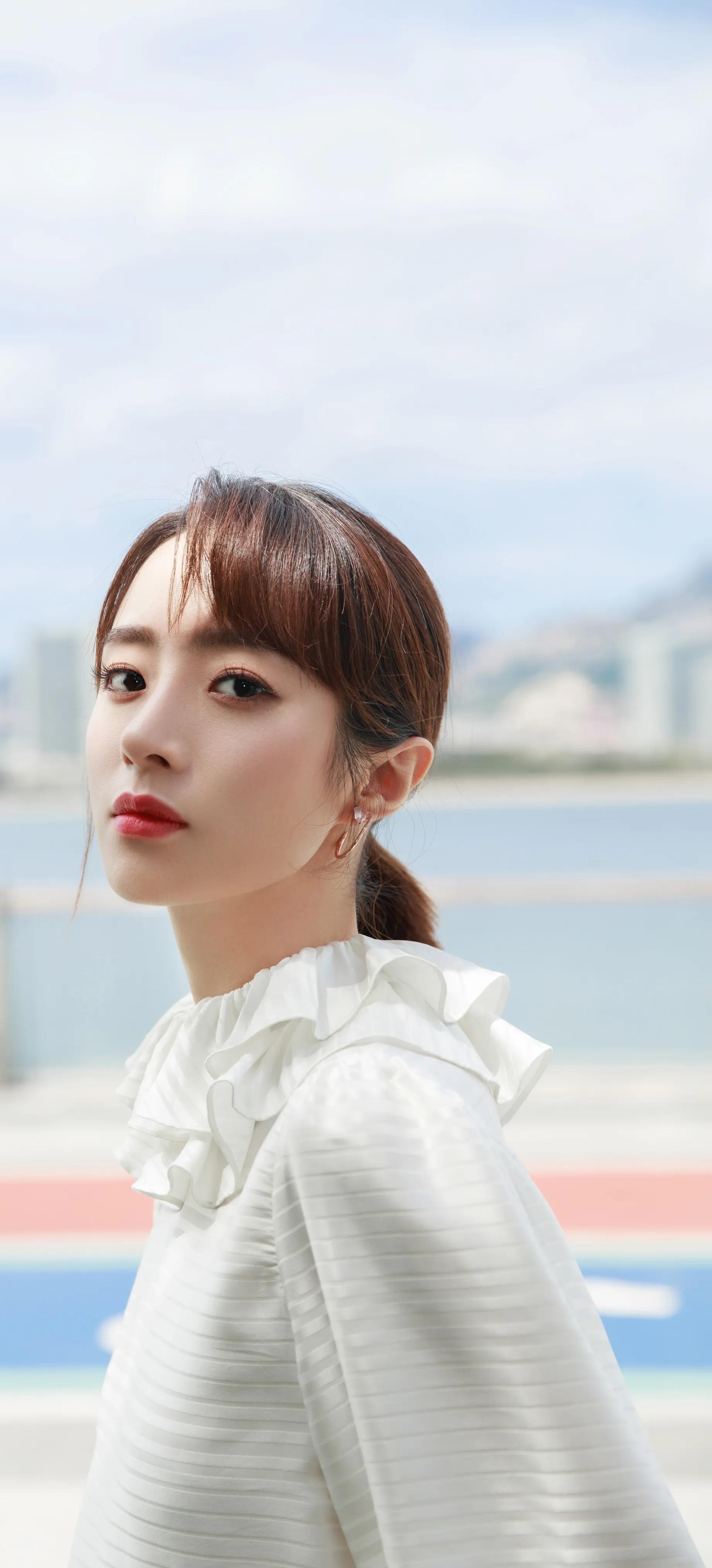 Favorite Wallpapers 159 of Hu Bingqing - iNEWS