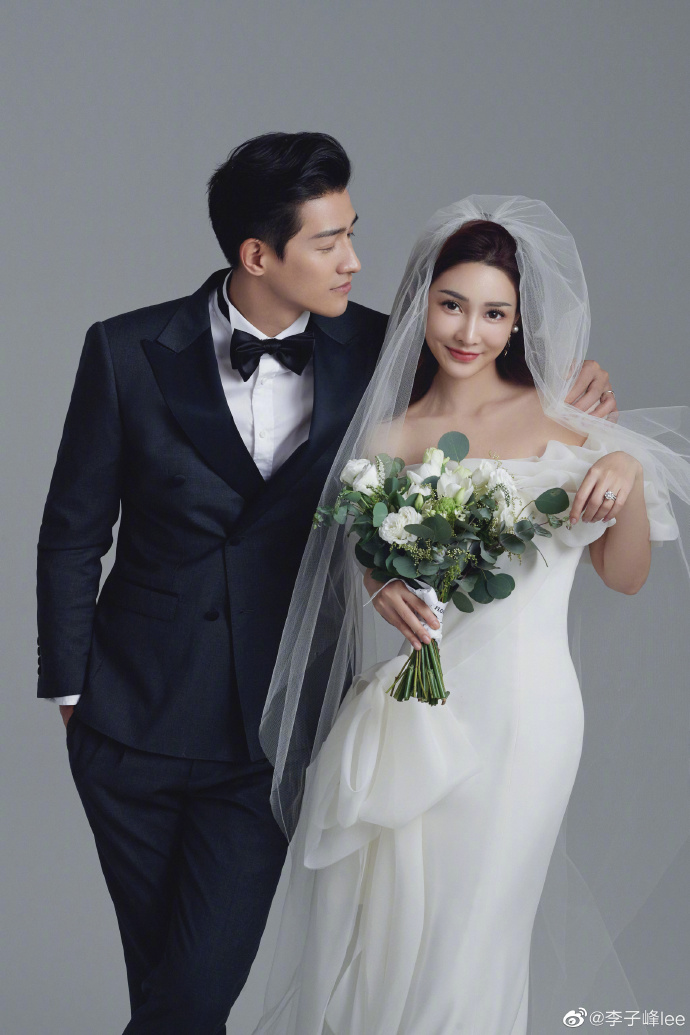 Yan Xiaoyi of "Celebrating More Than Years" is married?The souvenir for ...