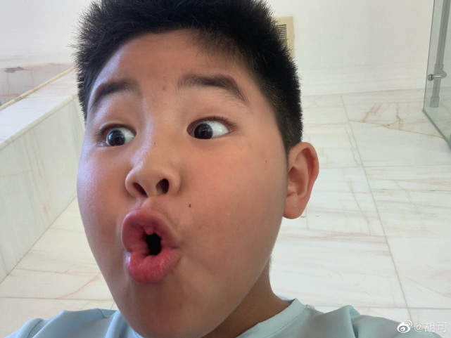 A recent photo of 10-year-old Anji was exposed, and he and his father ...