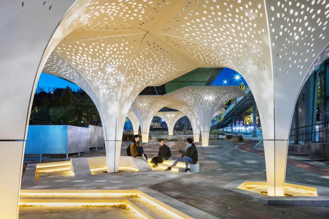 Activate the space under the bridge, doesn't it smell good? - iNEWS