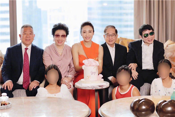 Gigi Lai's 50th birthday photos, the family celebrates their birthday ...