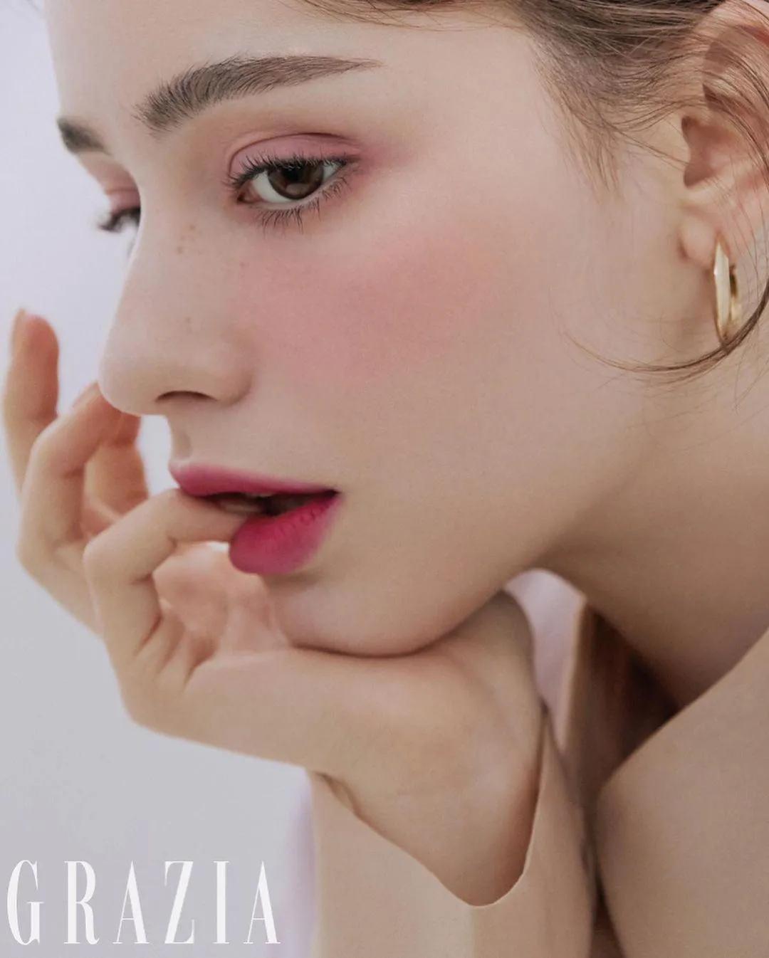 Russian model born at the end of 1999 - iNEWS