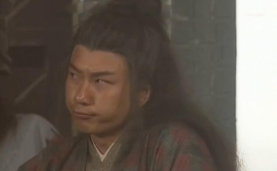 I played "King Explosion" with a bad hand, I only persuaded him - iNEWS