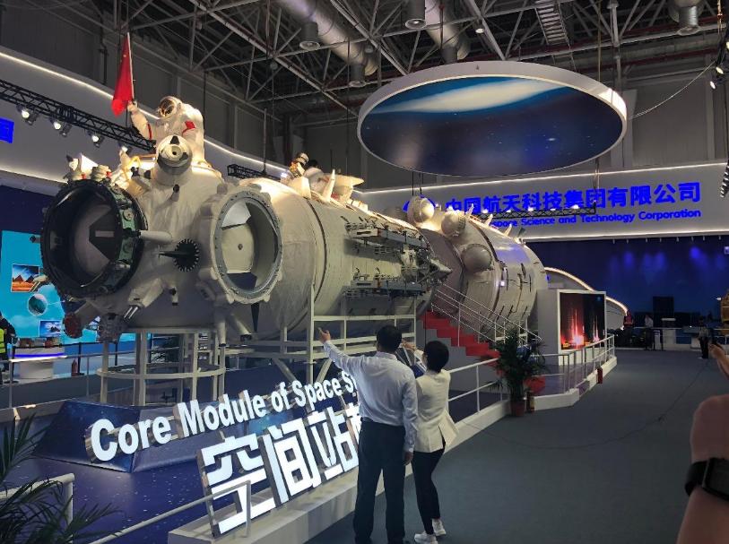 Chinese rockets participate in actual combat! A300 rockets splash ...