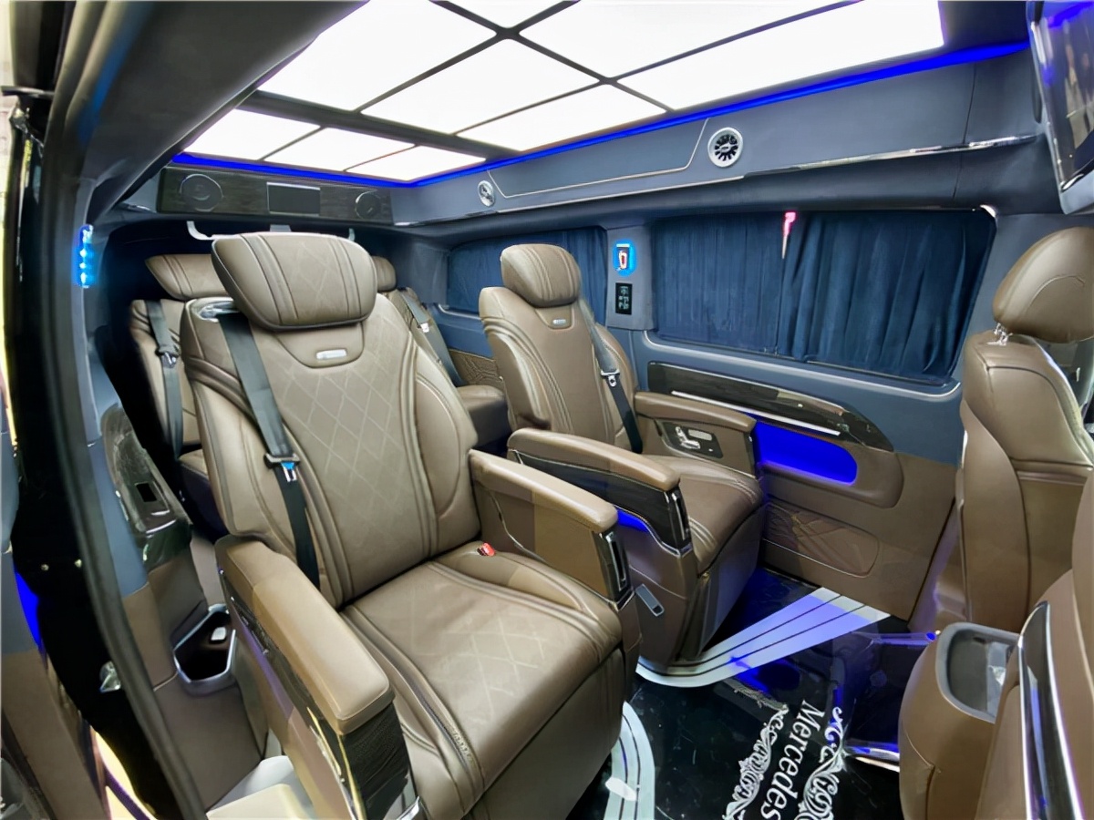 Mercedes-Benz Vito high-top Maybach VS680 elegant high-end temperament super cost-effective - iNEWS