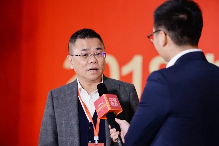 Fang Wei ranked 24th in the "2021 Forbes China Charity List" with a ...