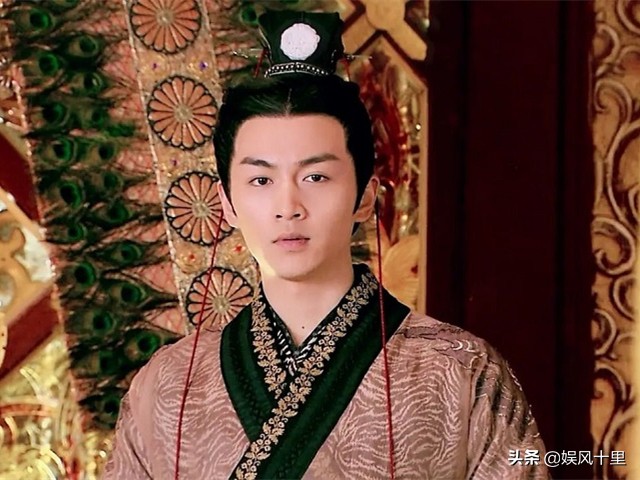 Four beautiful actors in costumes are released: Ren Jialun and Yang ...