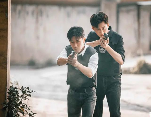 After "Sweeping the Dark Storm", another new drama was launched ...