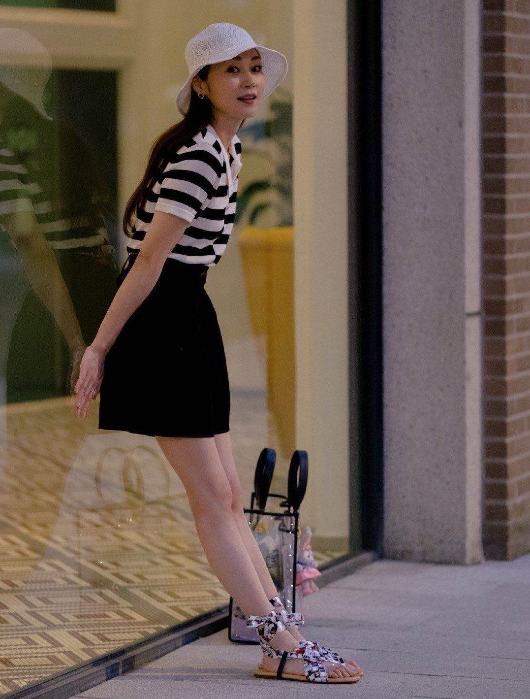 When Wan Qiwen appeared at the airport, the outfit she wore was too old ...