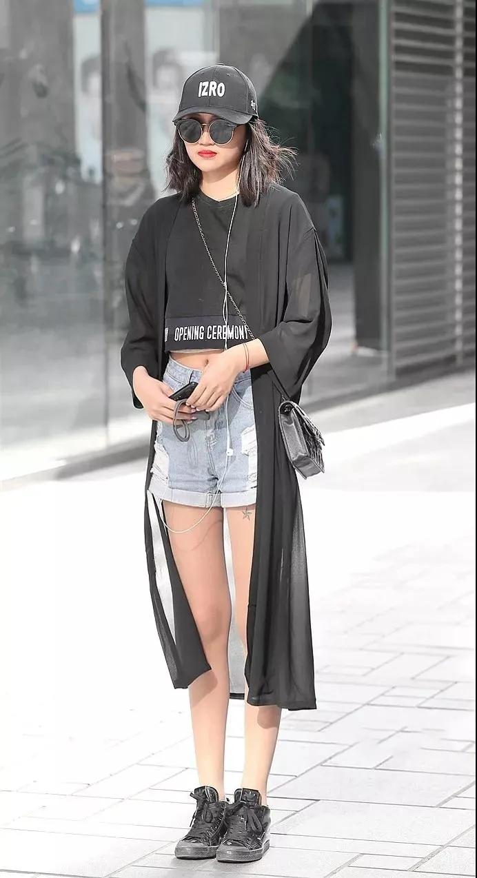 Sexy navel dress, do you dare to wear it? Many pictures on the street ...