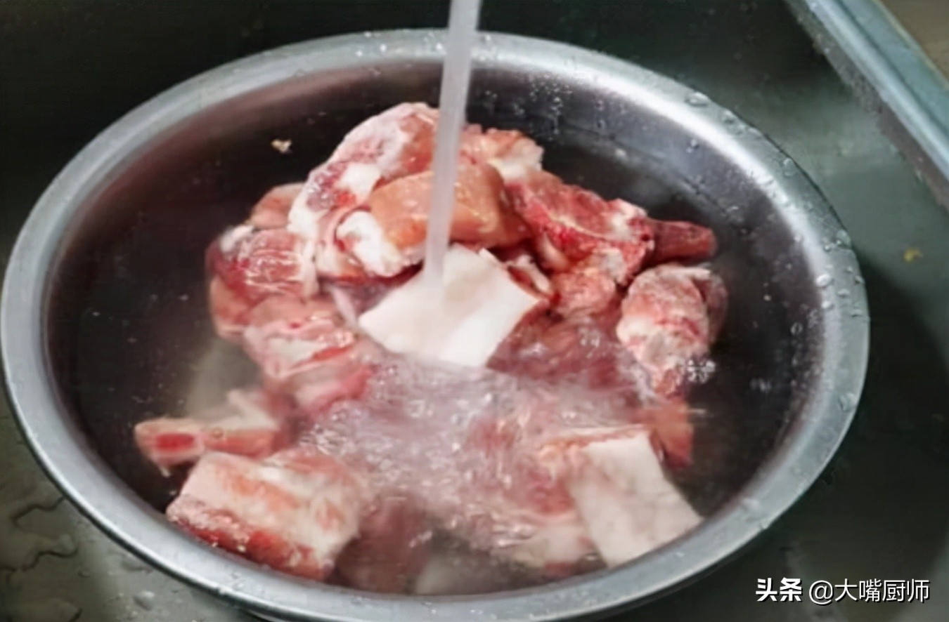 No matter how long the frozen meat is, don't soak it in water. The chef ...