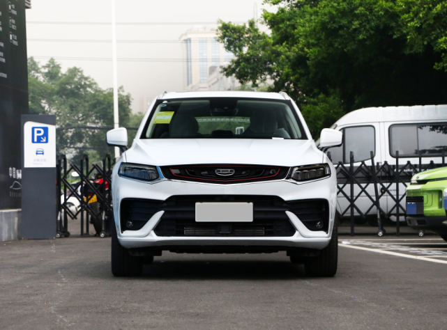 Li Shufu builds his own "BMW X6", which combines wildness and sports with 238 horsepower + 8AT ...