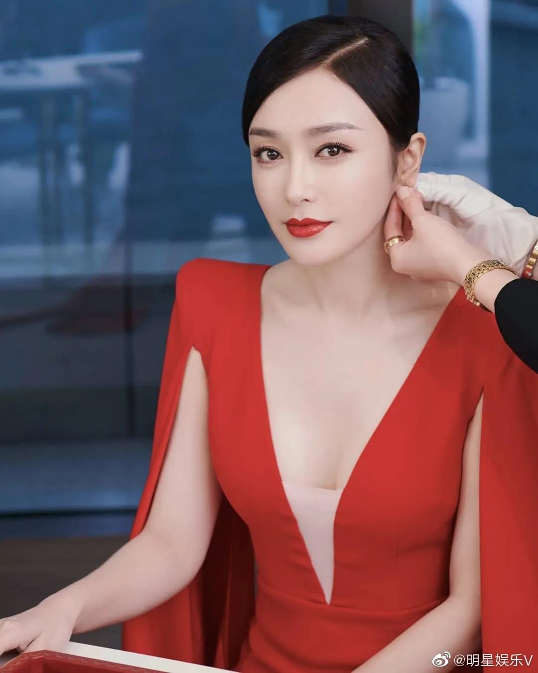 Goddess, Qin Lan - iNEWS