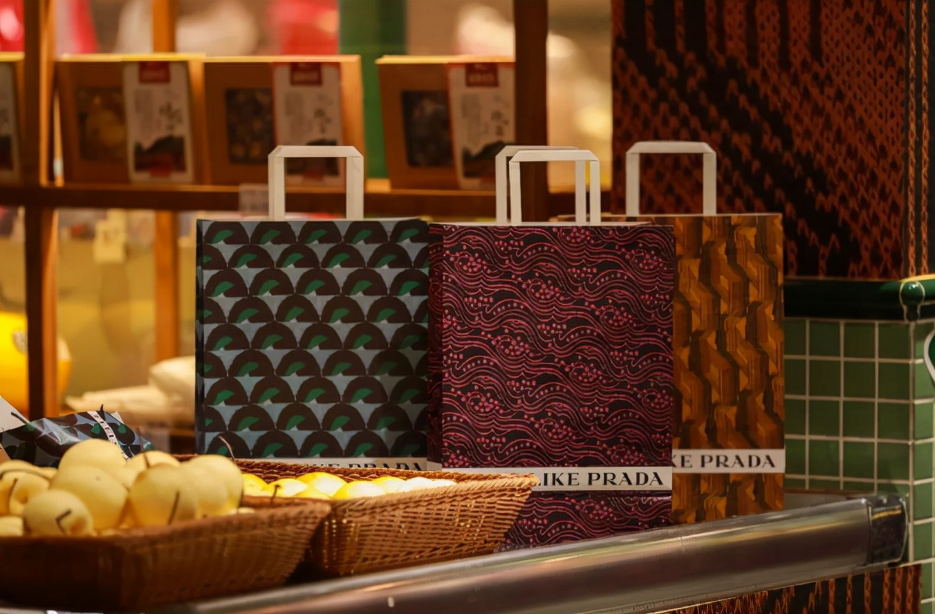 Why does Prada come to the vegetable market?Behind the luxury industry ...