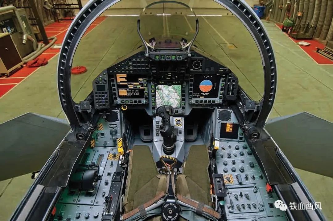 The cockpit of the "Typhoon" fighter - iNEWS