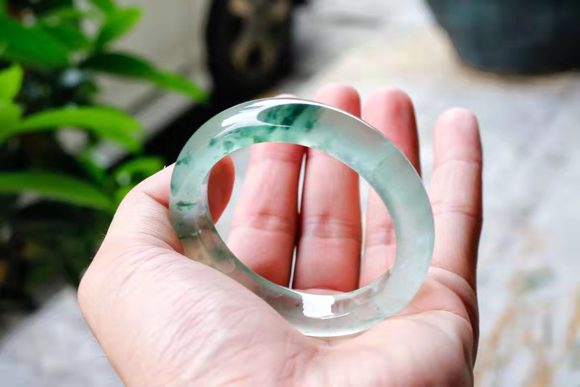 How to choose an ice jade bracelet?4 tips to help you choose ice jade ...