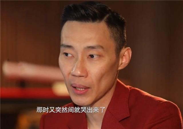 After Li Zongwei's success in fighting cancer, his body was thin. The ...