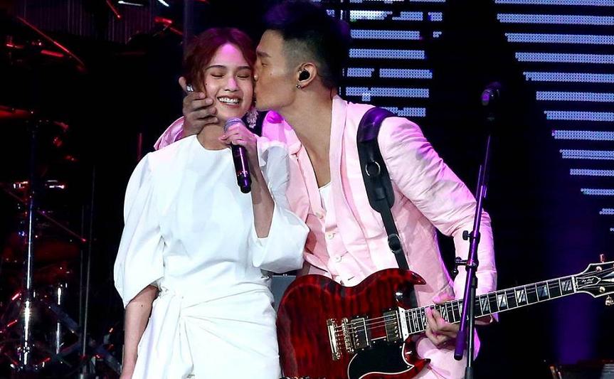 Li Ronghao finally showed his affection!Sun handsome photo confession ...