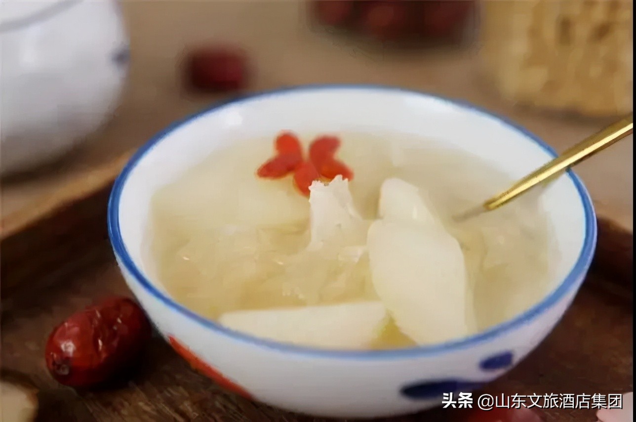A bowl of sweet and nourishing cold dew soup must have TA - iNEWS