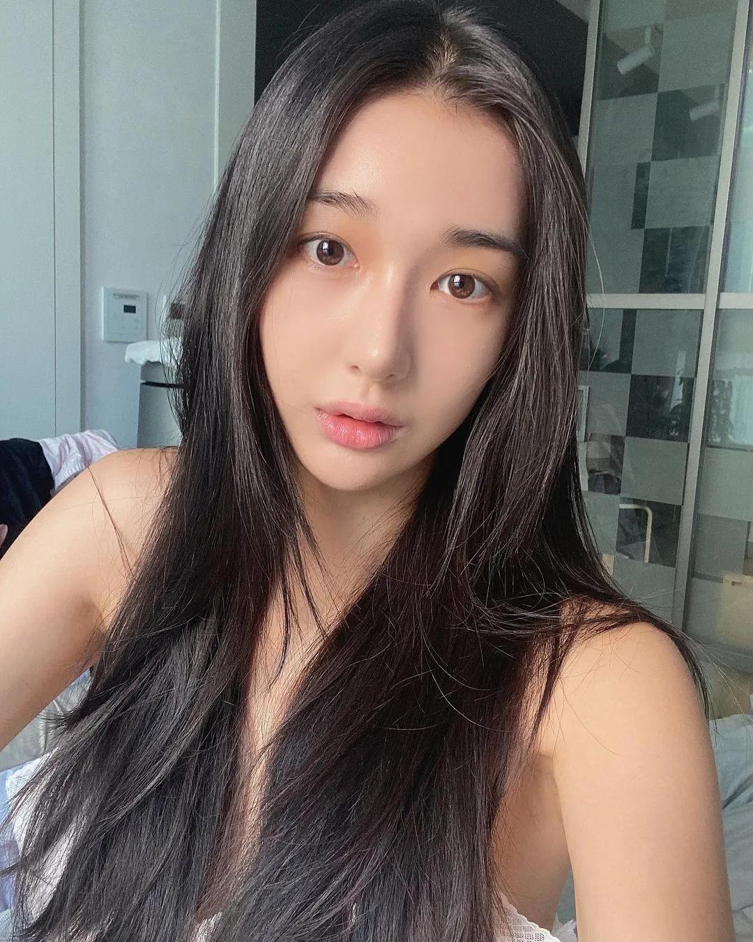 South Korean model Li Ruixia, good figure of 173cm52kg - iNEWS