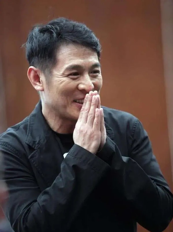 57-year-old Jet Li has not shown up for a long time! Illness-ridden ...