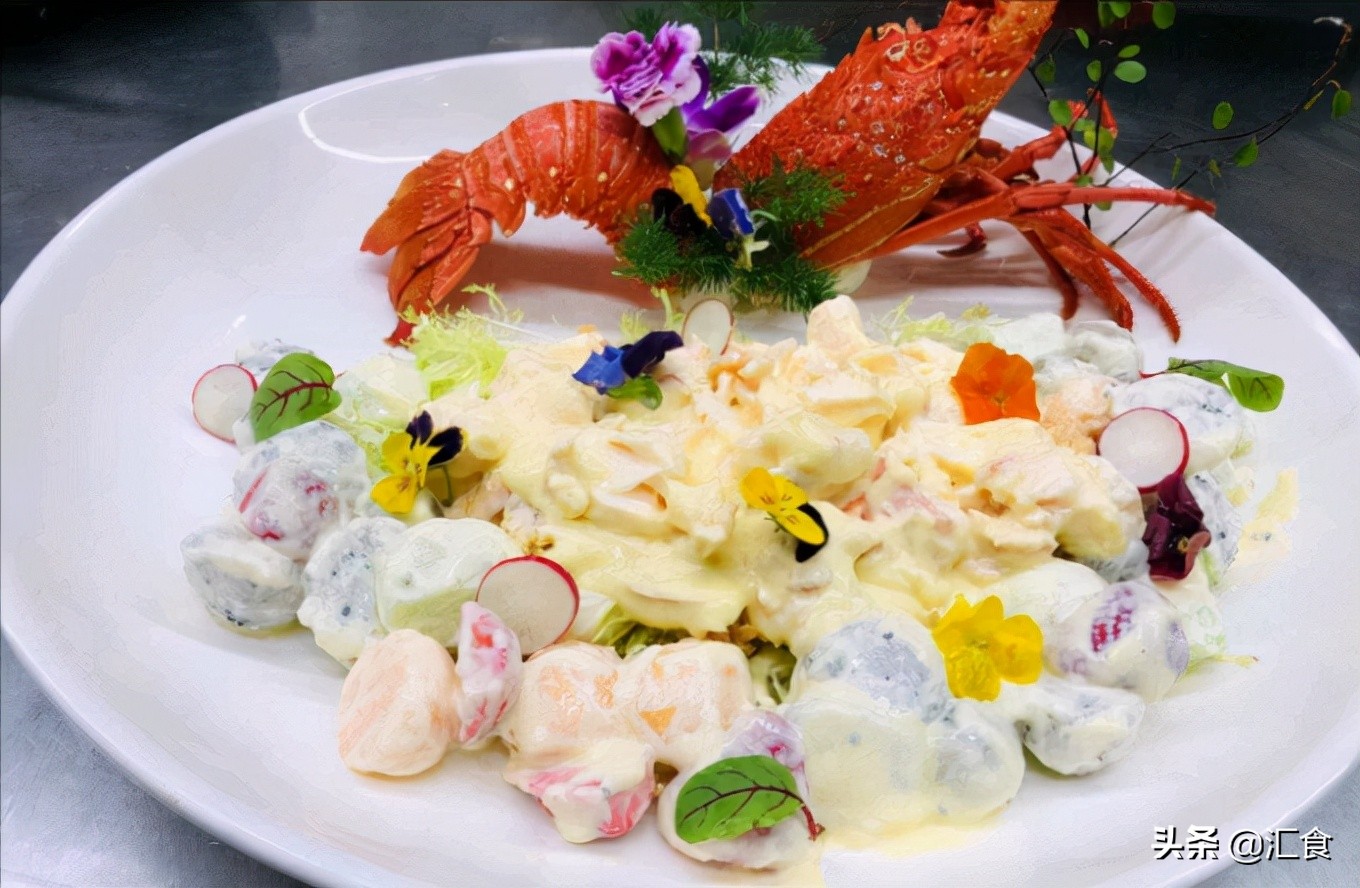 Olive fish balls, white jade lobster, green kale - iNEWS