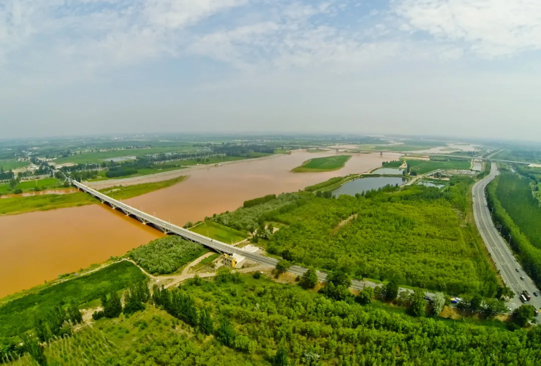 The most useless bridge in the world!As soon as a bridge was built on ...