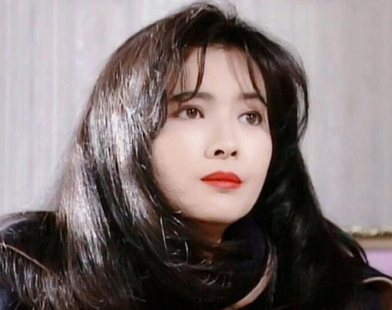 Lan Jieying: She blew herself up and was played by the big guys in the Hong Kong circle. What ...