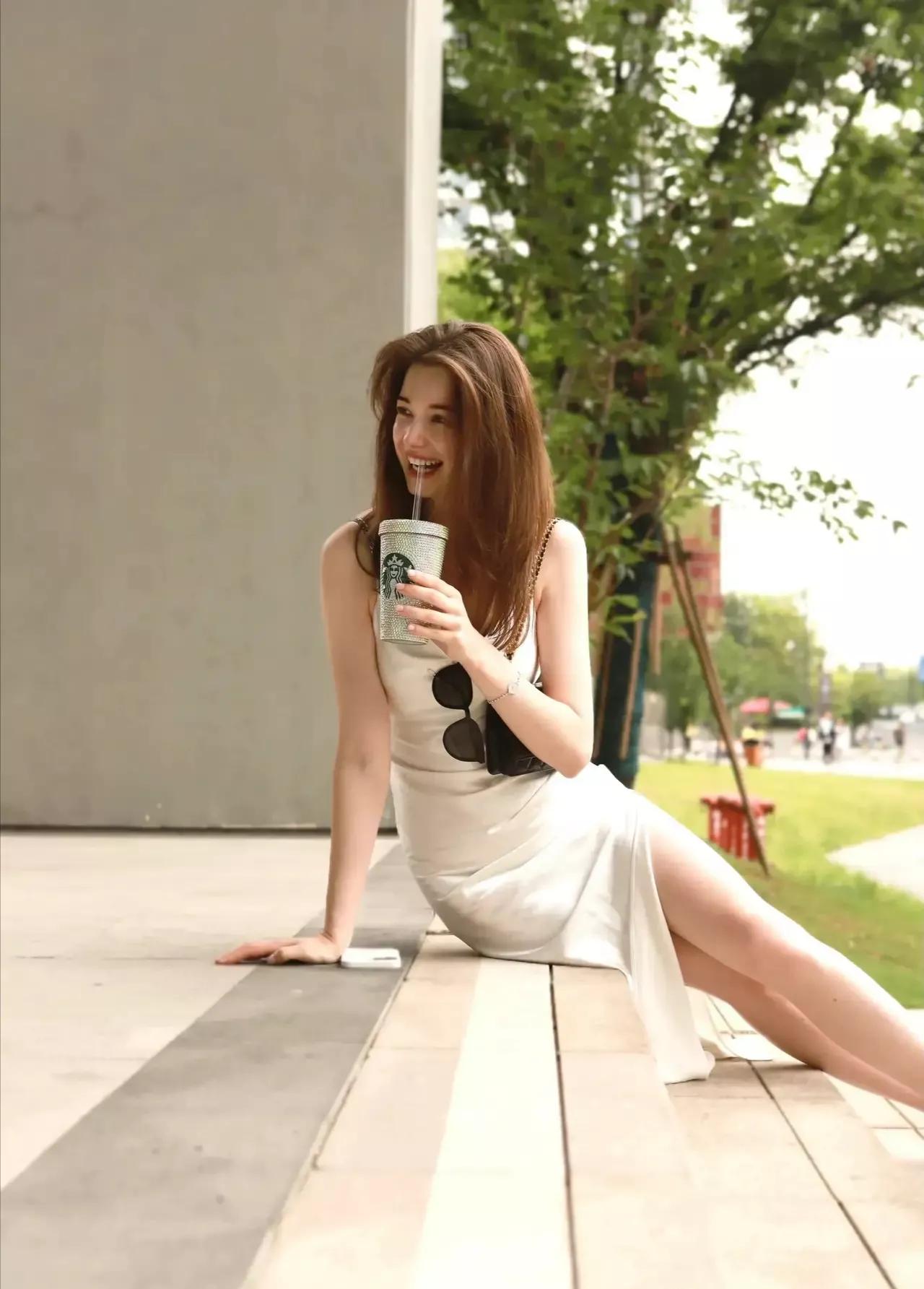 Belarusian girl's exquisite features, sweet smile - iNEWS