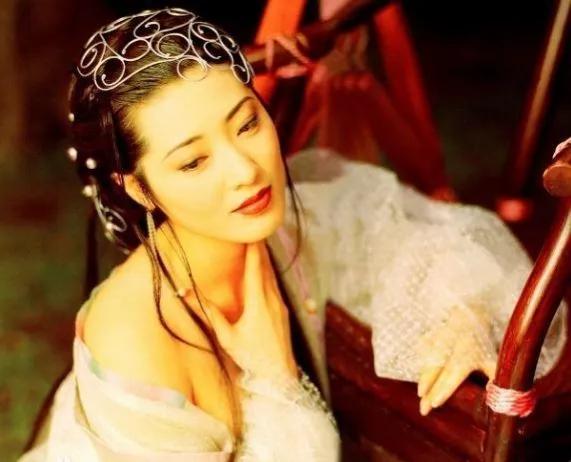 The most beautiful "Pan Jinlian" unfortunately suffers from cancer and ...