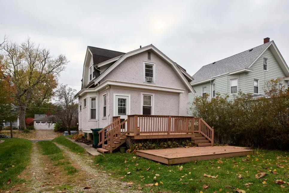 Neighbors are envious of building their own backyard like this - iNEWS