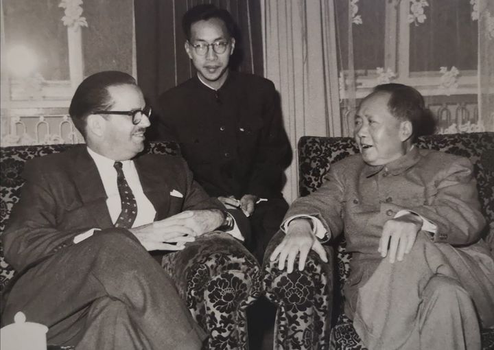 Why can Mao Zedong become a generation leader?Divide enemies and ...