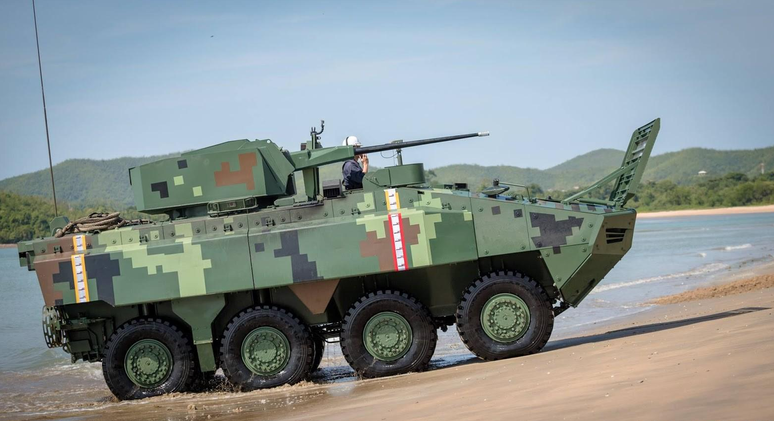 Large eight-wheeled armored vehicles developed by countries all over ...