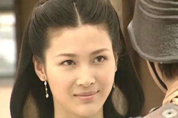 "Bright Sword" goddess Tong Lei and the two men she loved - iNEWS