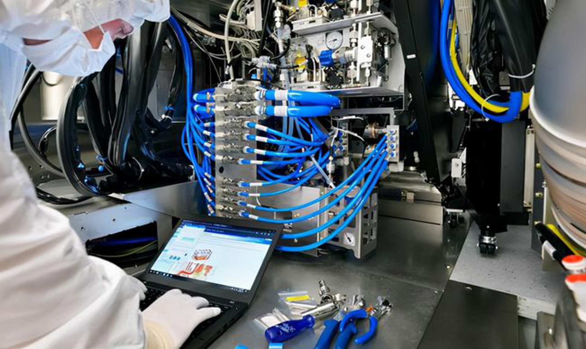 My country is amazing, the first domestic high-precision lithography ...